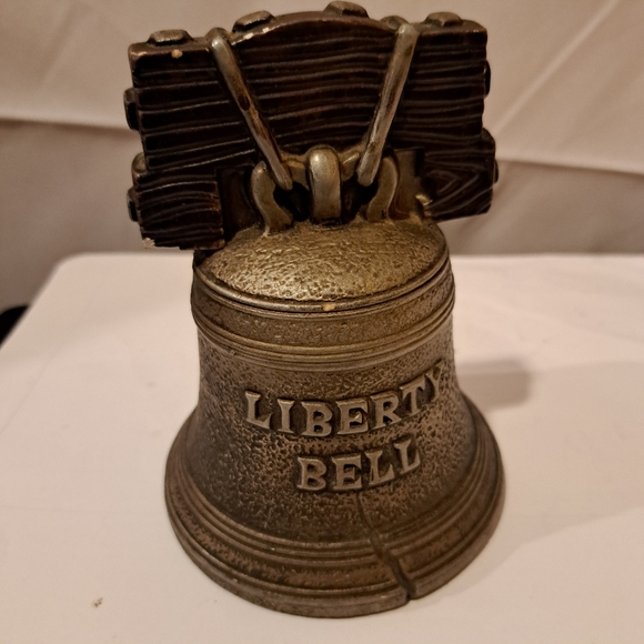 Source Unknown | Accents | Liberty Bell Bank | Poshmark